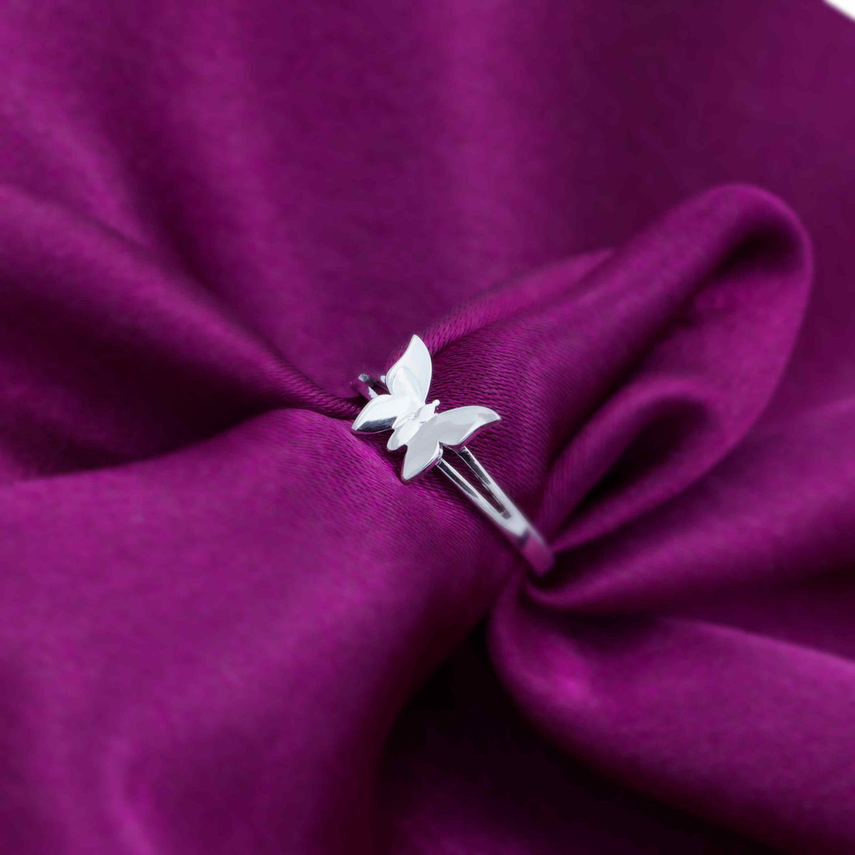 Fluttering Elegance Silver Ring – Tahi